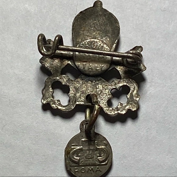 Jewelry | Vintage Catholic Holy Coat Of Arms Pope Paulus Vi Pontifex ...